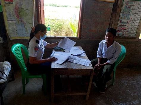 မြောင်းမြမြို့နယ်၊ ငါးရာဘိုကျေးရွာတွင် ပန်းခင်းစီမံချက်ဖြင့် နိုင်ငံသားစိစစ်ရေးကတ်ပြားများ ထုတ