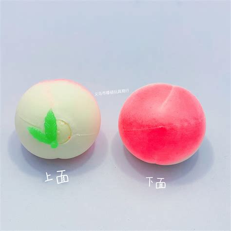 M桃子捏捏乐仿真食物颜色好看食玩发泄球 厨房过家家玩具儿童喜爱 阿里巴巴