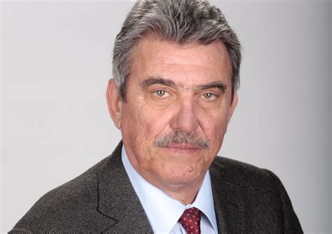 Парламентът прие оставката на Иван Генов шефът на театъра във Враца