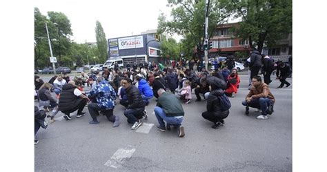 Роднини на загинали на пътя на национален протест