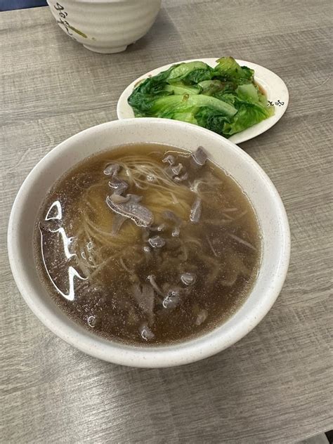 鴨莊鴨魯飯（中山店）的菜單、評論、圖片台中市烏日區好吃、cp值超高的中餐館 愛玩記