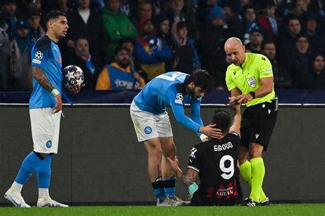 Napoli Milan La Moviola Rigore Su Lozano Da Non Ripetere Quello Di