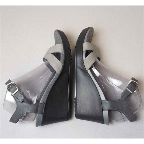 Crocs Leigh Ii Ankle Strap Wedge Platform Sandals Siz Gem