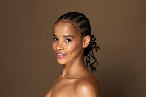 Premium Photo Portrait Of Smiling Black Middle Aged Woman With