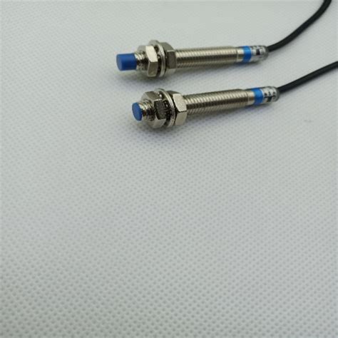 华全电感式接近开关fa8 M1pa三线pnp常开dc12v24v36v金属传感器虎窝淘