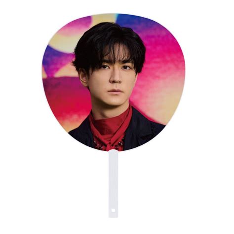 ジャニーズ うちわ メルカリ