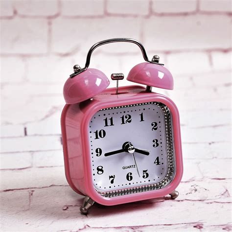 Будильник настольный кварцевый с колокольчиками металлический в ретро стиле купить в интернет