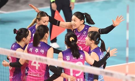 스포키 옐레나김연경 58득점 흥국생명 감독 경질 충격 극복→gs칼텍스 격파