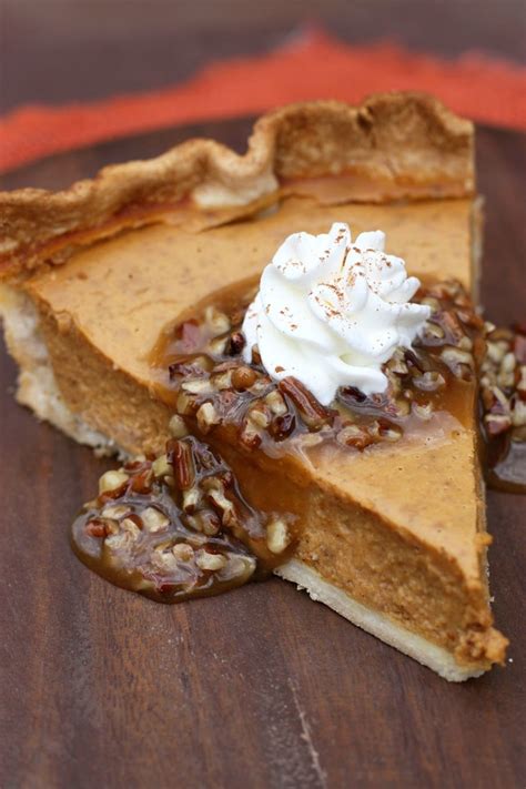 Pumpkin Pie With Caramel Pecan Topping