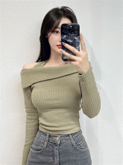 일부당일배송[은근섹시 승모근삭제] 글로우 홀터 오프 레이어드 니트 긴팔 오프숄더 티셔츠 에이블리