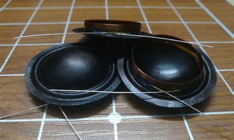 2 Pieces Id 26mm Silk Diaphragm Dome 8 Ohm Tweeters Loudspeaker