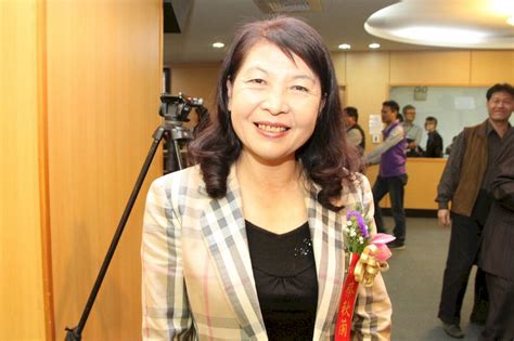 台南7連霸議員蔡秋蘭涉詐助理費 凌晨50萬元交保 新聞 Rti 中央廣播電臺