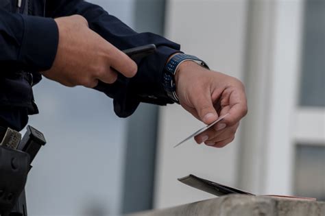 Кривична против маж од Косово сакал да поткупи полицаец оти немал сертификат за вршење