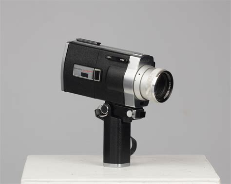 Minolta Autopak 8 D6 Super 8 Movie Camera New Wave Pool