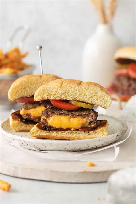 How To Cook Juicy Lucy Burgers