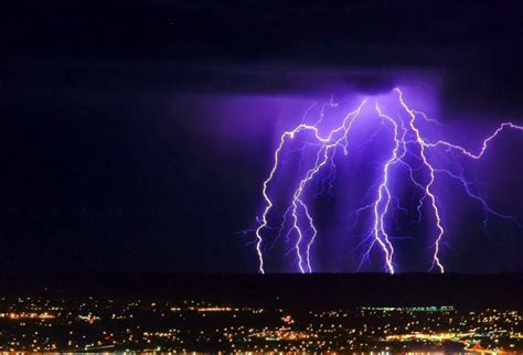 アメリカ ニューメキシコ州で撮影された超大規模の雷 ポッカキット