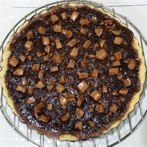 Dyaz Kayangan Home Bakery Almond Daim Chocolate Pie