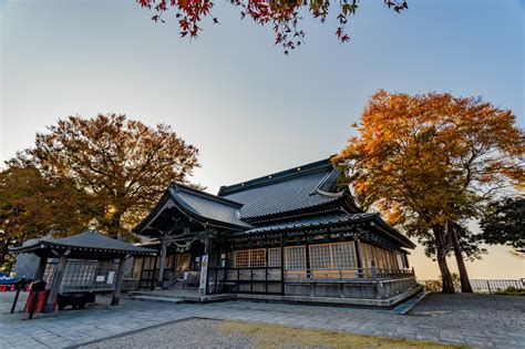 【写真】倶利迦羅不動寺西之坊鳳凰殿・山頂本堂の紅葉2022vr北陸