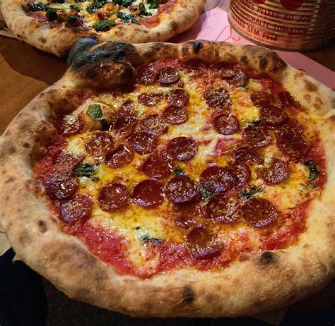 1608 Best Pepperoni Pizza Images On Pholder Food Food Porn And Pizza