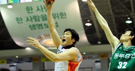 포토 서장훈 막아봐야 소용없어