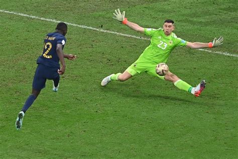 Una Parada Que Vale Un Mundial El Dibu Martínez Salvó A Argentina En