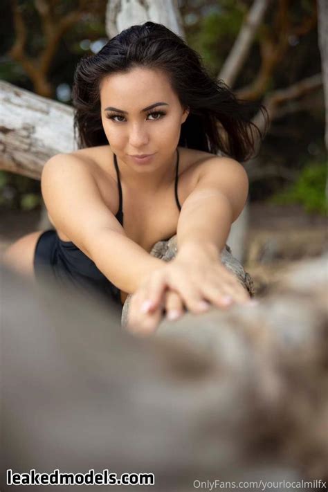 Yourlocalmilfx Naked 15 Photos Leakedmodels The Fappening News
