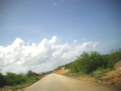 무료 사진 도로 경치 하늘 자연 산 집 밖의