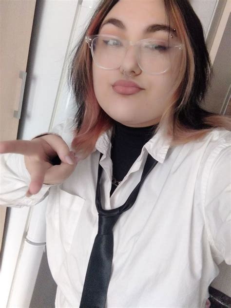 Felicia Live Cams Skype Teams Discord Telegram