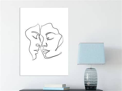 Pareja Lesbiana Abrazar Negro Y Blanco Una Línea Romántica Etsy