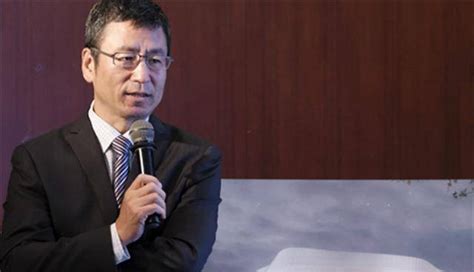 王朔谈白岩松：骨子里的做作，白岩松：我绝不还嘴，除非骂我妈！批评老百姓节目