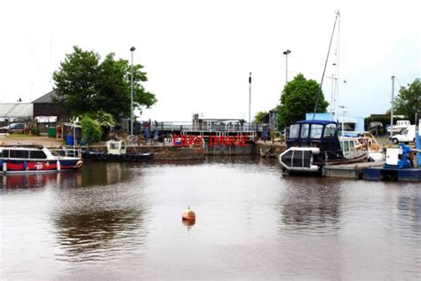 Photo Thames And Medway Canal Gravesend Basin Thames Lock Ebay