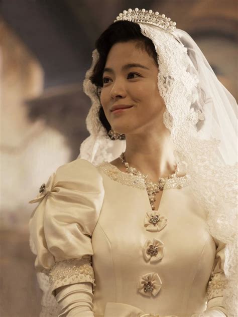 Nhan Sắc Song Hye Kyo Thuở Làm Vợ Huỳnh Hiểu Minh
