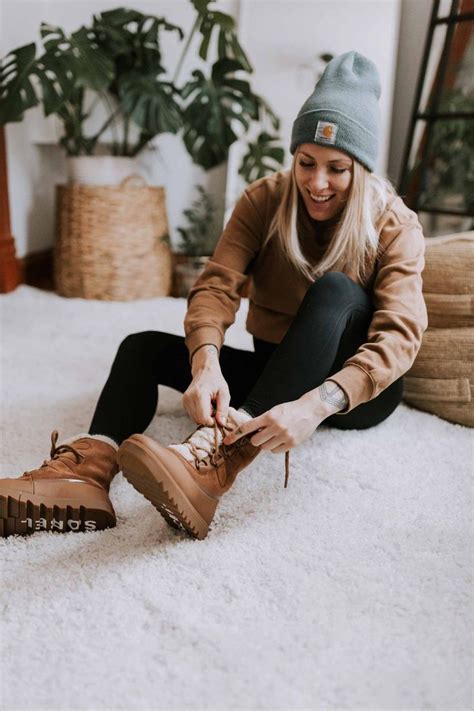 The Hunt For A New Sorel Winter Boot Winter Boots Outfits Hiking