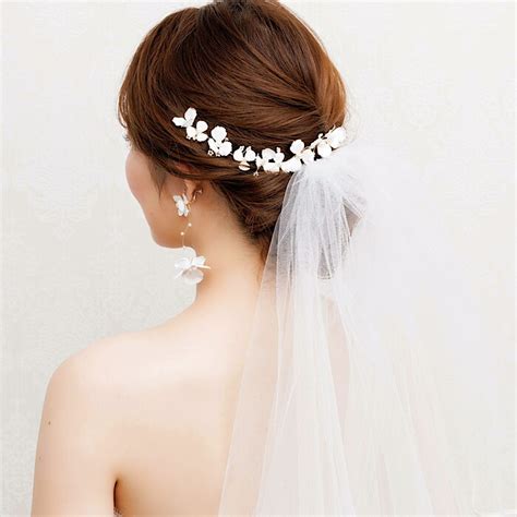 【楽天市場】【上品な光沢感の白花のヘッドピースセット】ヘッドドレス 花 ドライフラワー テイスト ウェディング 花嫁 ウエディング ブライダル