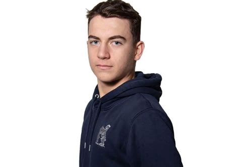 Kai Smith Gets Warwickshire Rookie Deal For Royal London Cup The Cricketer