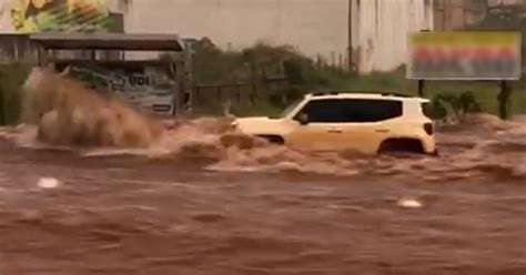 Uberlândia Chuva Forte Causa Estragos E Alagamentos Veja Tudo Em Dia