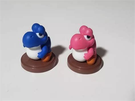 SUPER MARIO CHOCOLATE Egg Fusen Chibi Yoshi Pink Awa Chibi Yoshi Blue