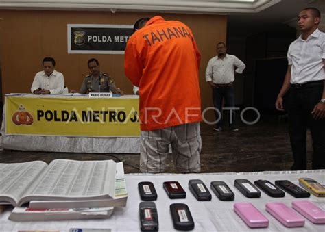 Kasus Penipuan Dengan Telepon Antara Foto