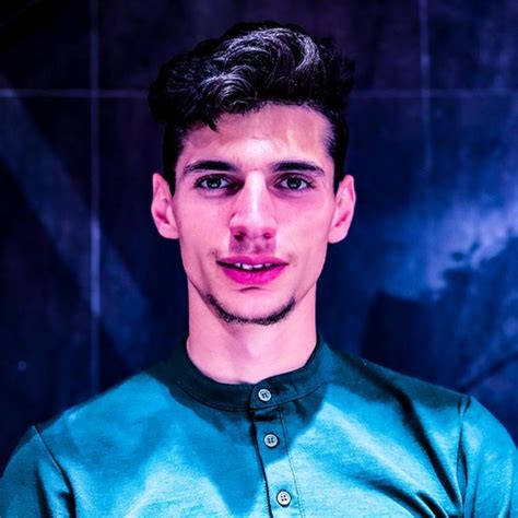 عمر المدهون Youtube