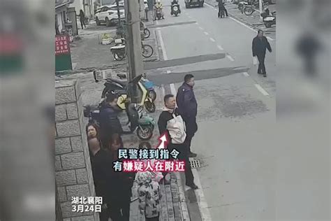 便衣民警吃午饭顺便抓了三个嫌疑人