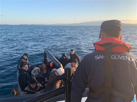 Turkish Coast Guard Saves 92 Migrants After Greek Pushback Daily Sabah