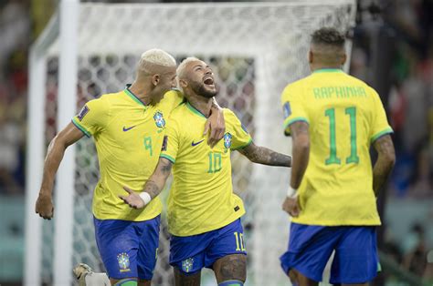 盤石で迎えた開幕から負傷、復活、涙の敗戦w杯に懸けたネイマールの夢 Footballista フットボリスタ