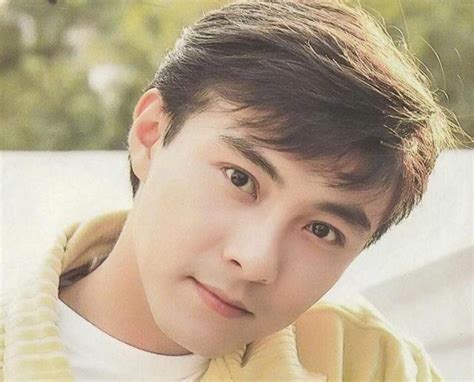 九的位男明星都剃过光头黄晓明帅气王祖蓝搞笑胡歌最丑