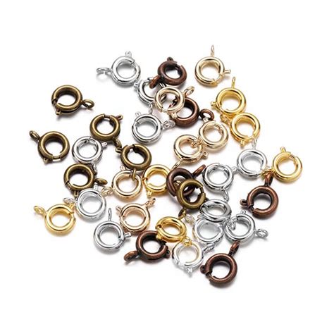 Full Guide On 7 Different Types Of Necklace Clasps