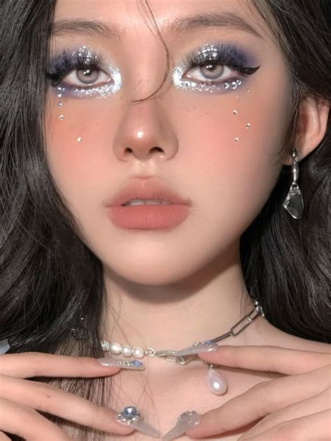 Douyin Bling Bling Makeup Bling Makeup Rhinestone Makeup Fashion Makeup