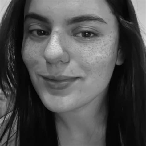 Fernanda Bezerra Febbezerra • Threads Say More