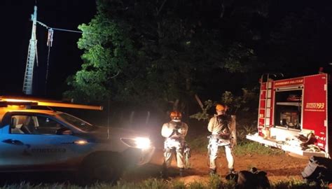 Homem Morre Eletrocutado Ao Fazer Poda De árvore Em Propriedade Rural