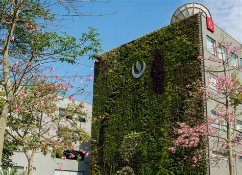 Perú Y México Laureate Education Al Alza En Educación Superior La