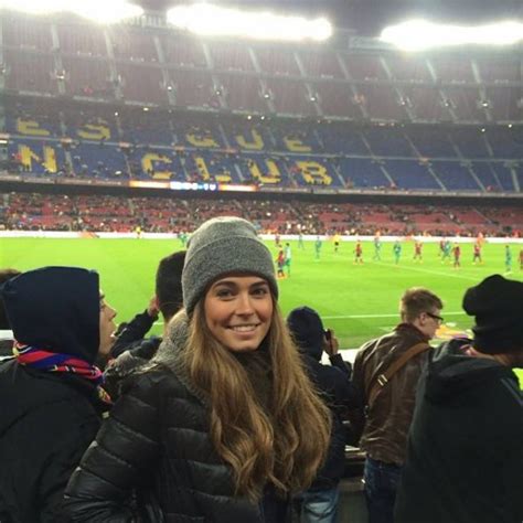 Гаджето на Сержи Роберто засенчва Бар Рафаели видео галерия