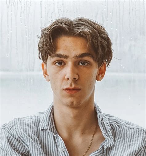 15 Best Curtain Bangs For Men To Try In 2024 Hairstylecamp